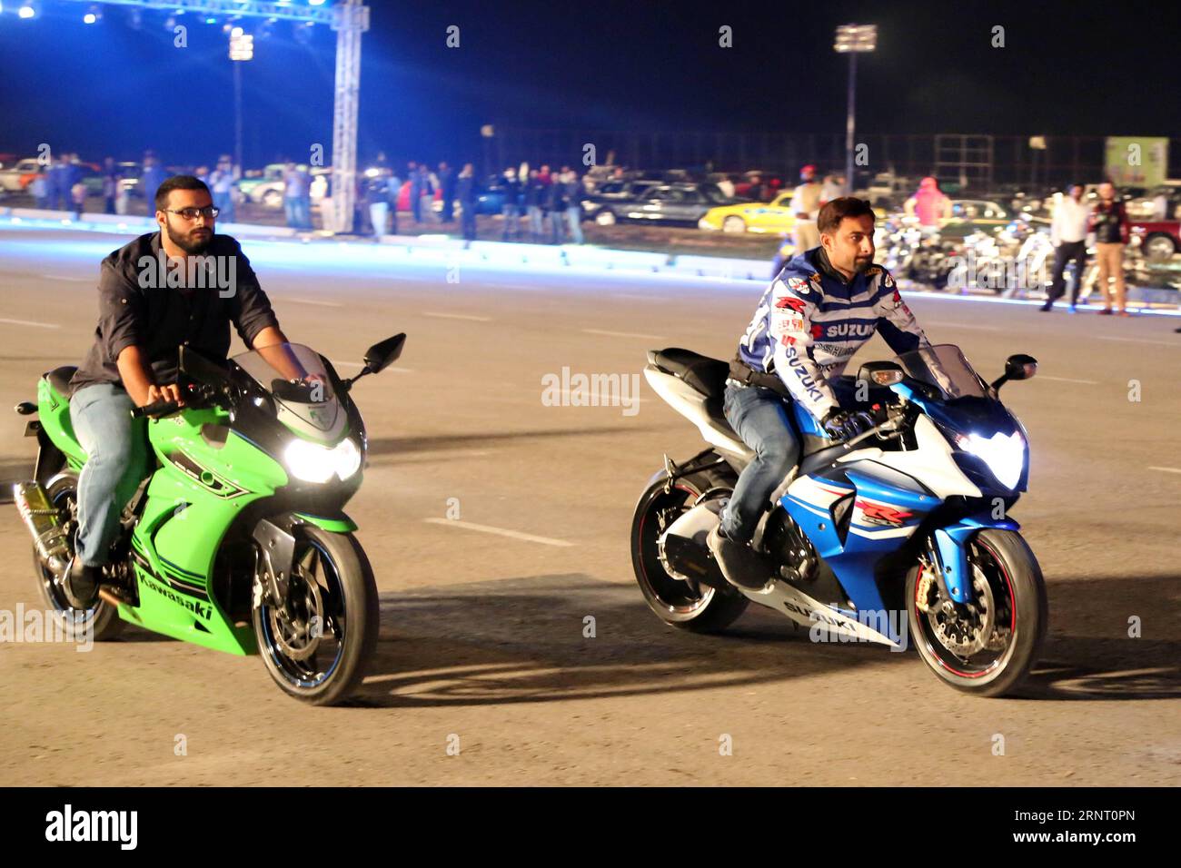 (171024) -- ISLAMABAD, Oct. 24, 2017 -- Participants ride on motorbikes ...