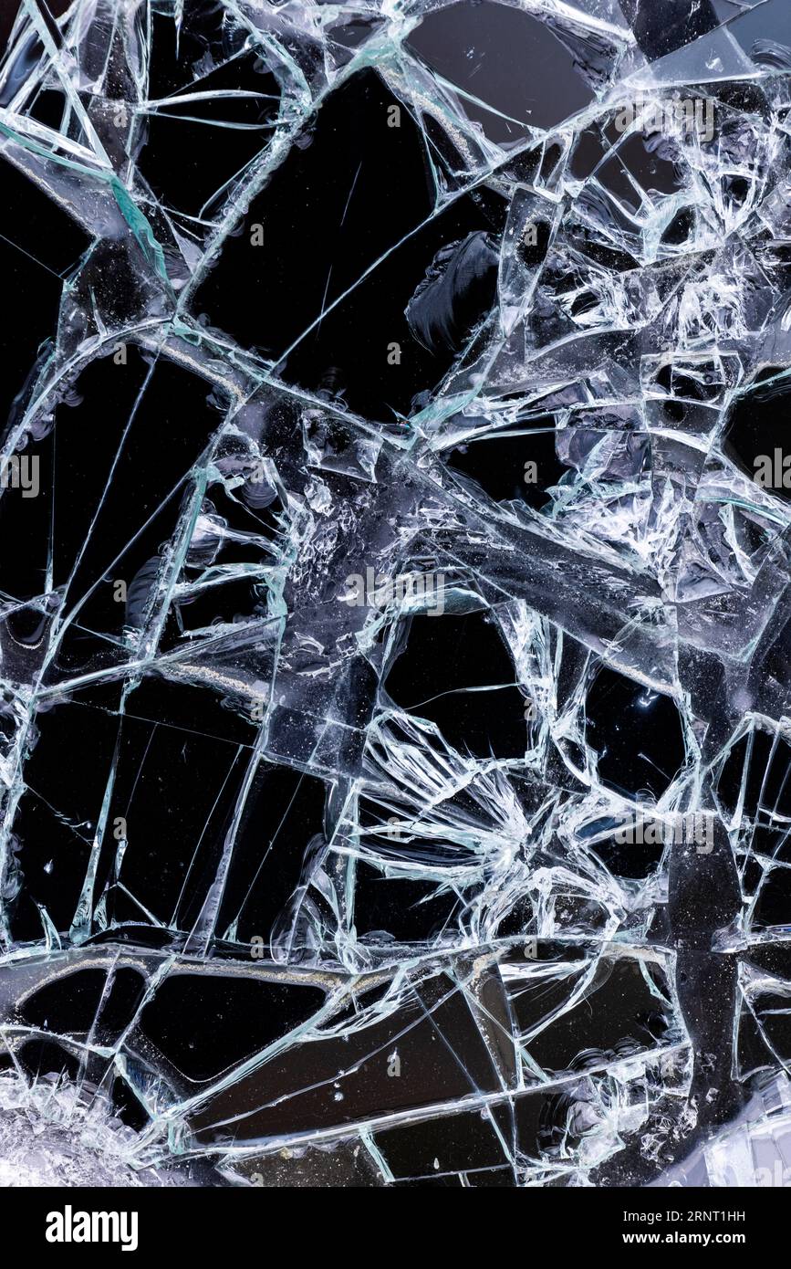 Broken glass pattern hi-res stock photography and images - Alamy