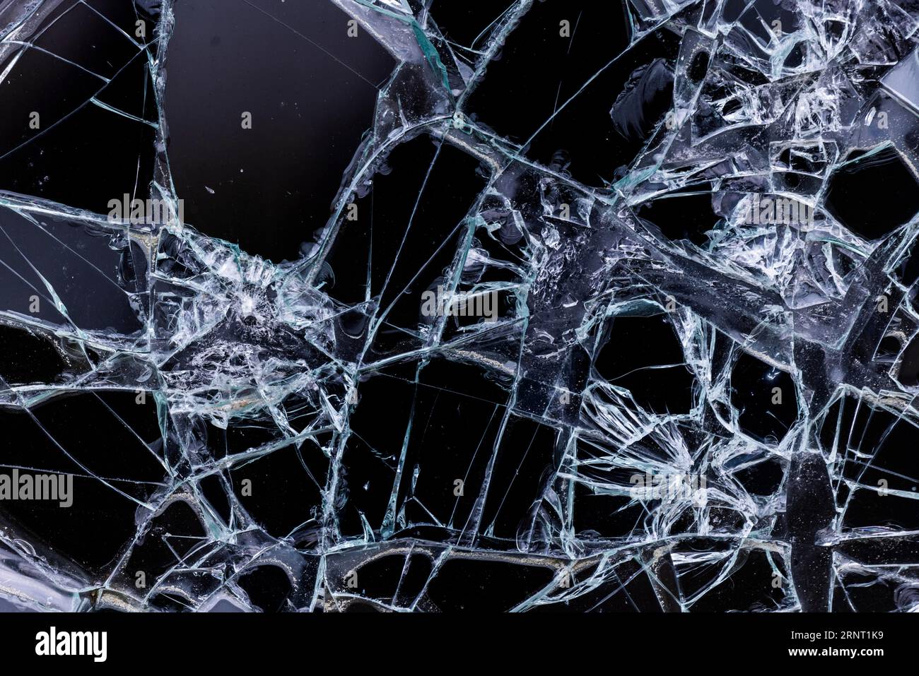 Broken glass pattern hi-res stock photography and images - Alamy