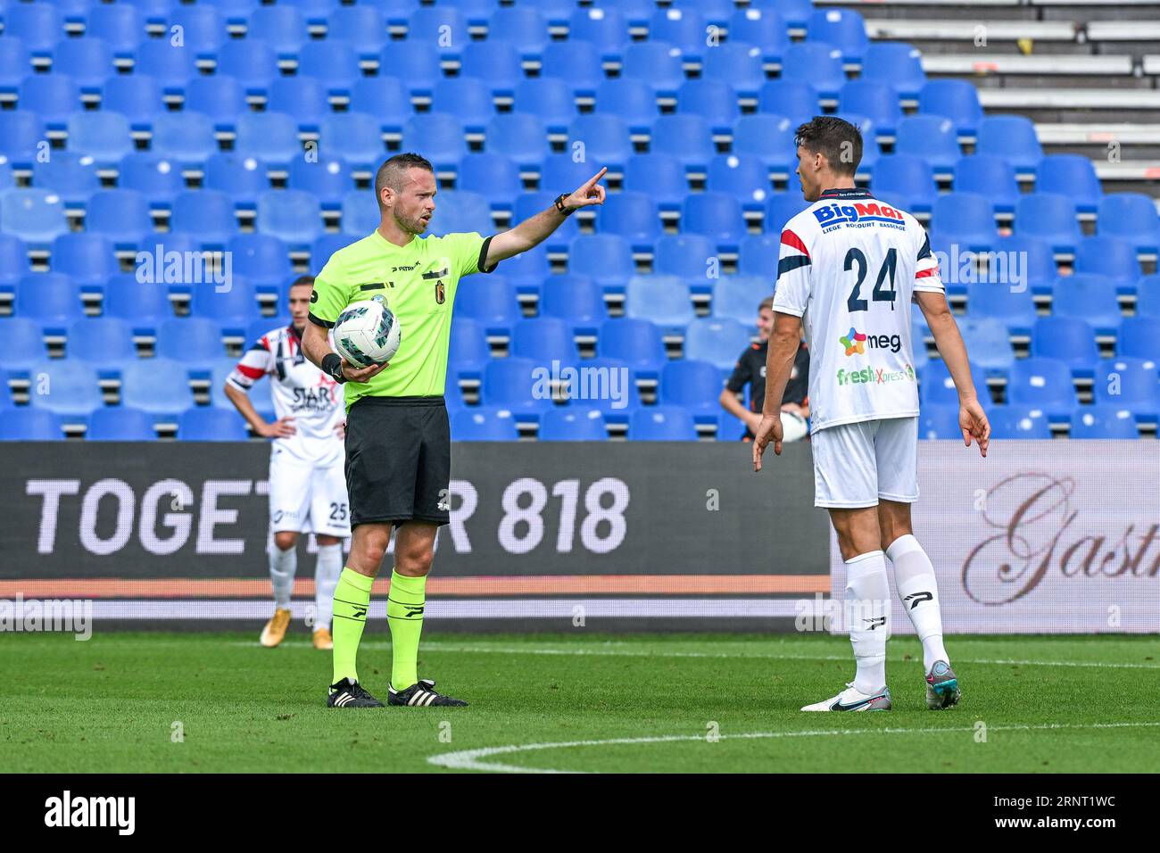 Deinze, Belgium. 02nd Sep, 2023. referee Anthony Letellier pictured ...