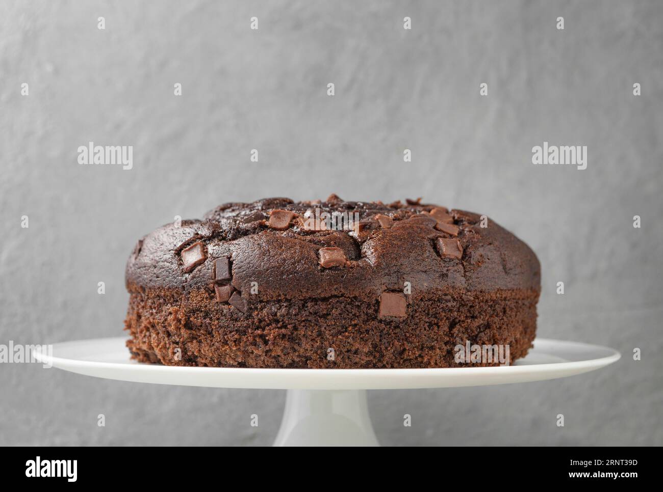 Pre sliced cake hi-res stock photography and images - Alamy