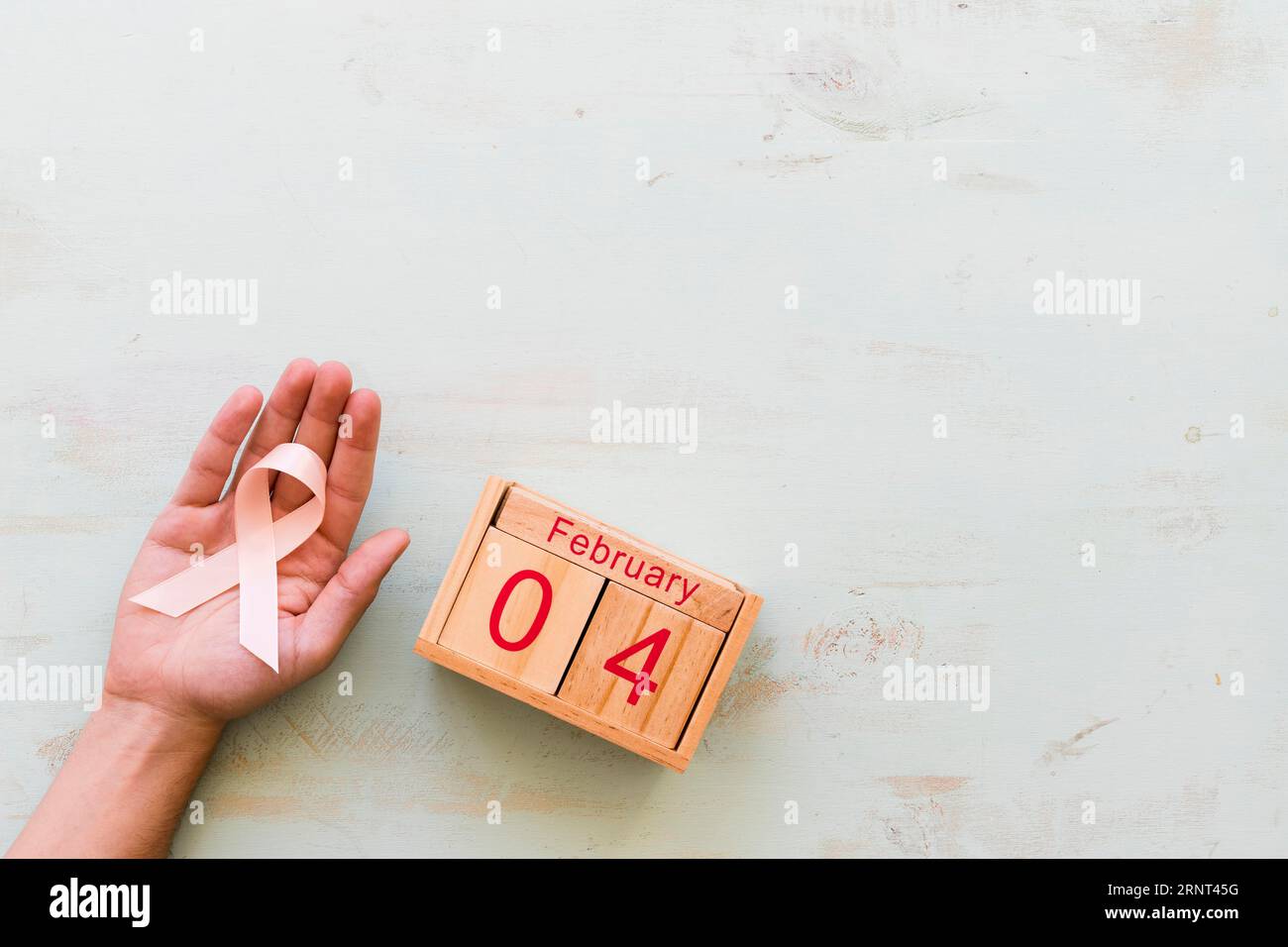 Pink awareness ribbon hi-res stock photography and images - Alamy