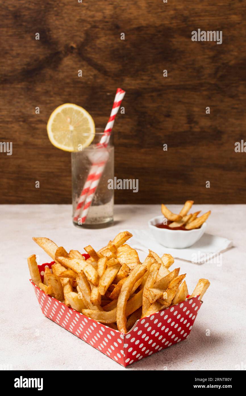 French fry box hi-res stock photography and images - Alamy