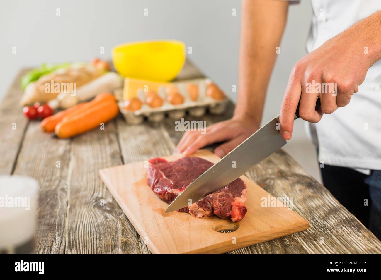 Chef knife meat hi-res stock photography and images - Alamy