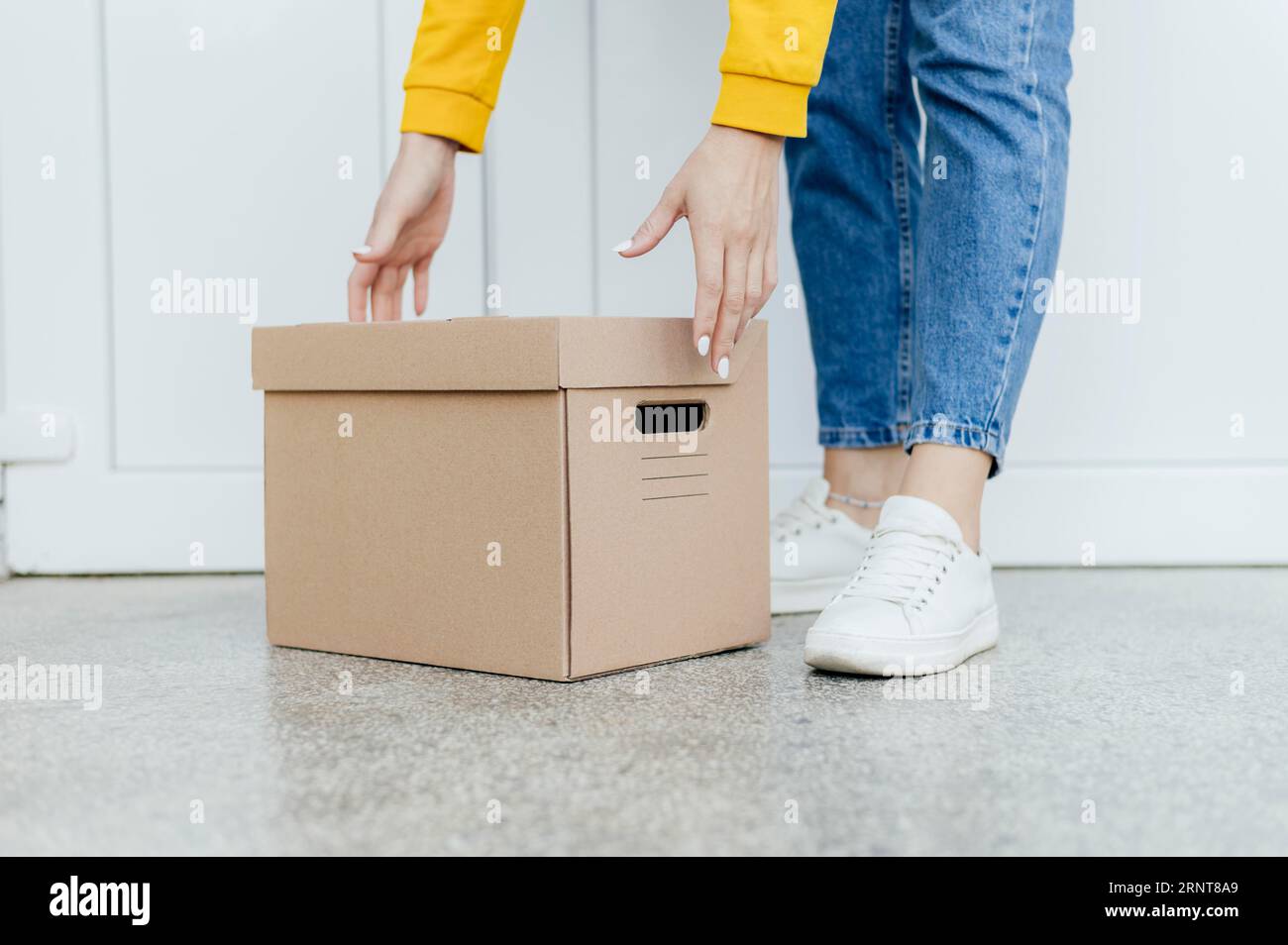 Lifting lid of box hi-res stock photography and images - Alamy