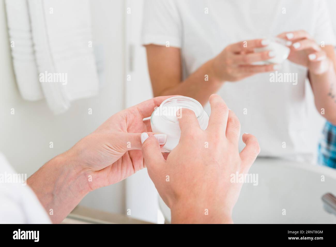 Woman hand beauty cream close up hi-res stock photography and images ...