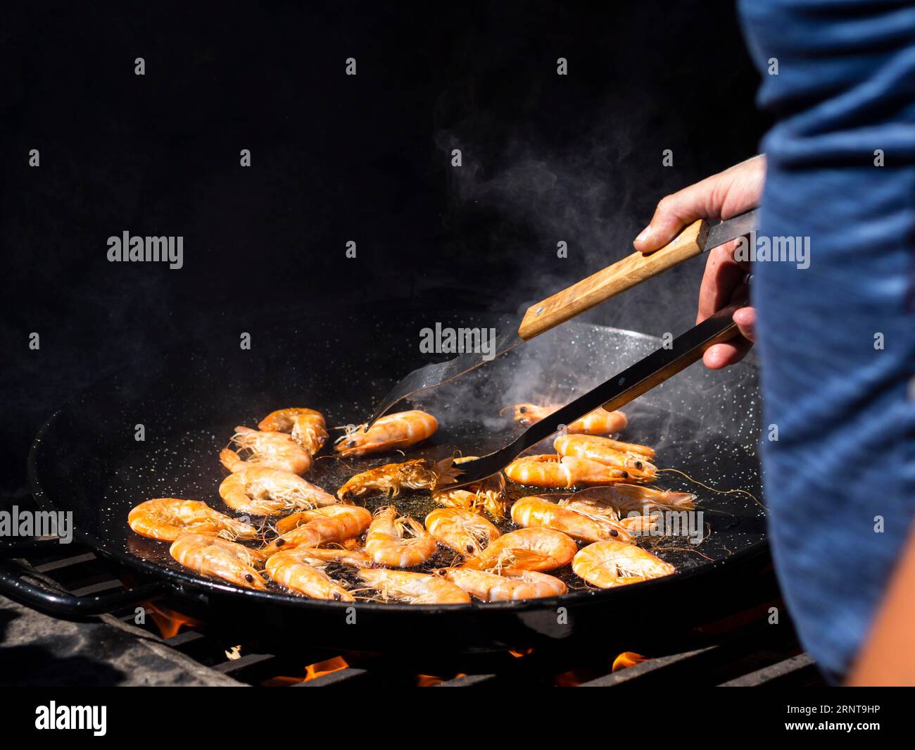 Panning camera movement hi-res stock photography and images - Alamy