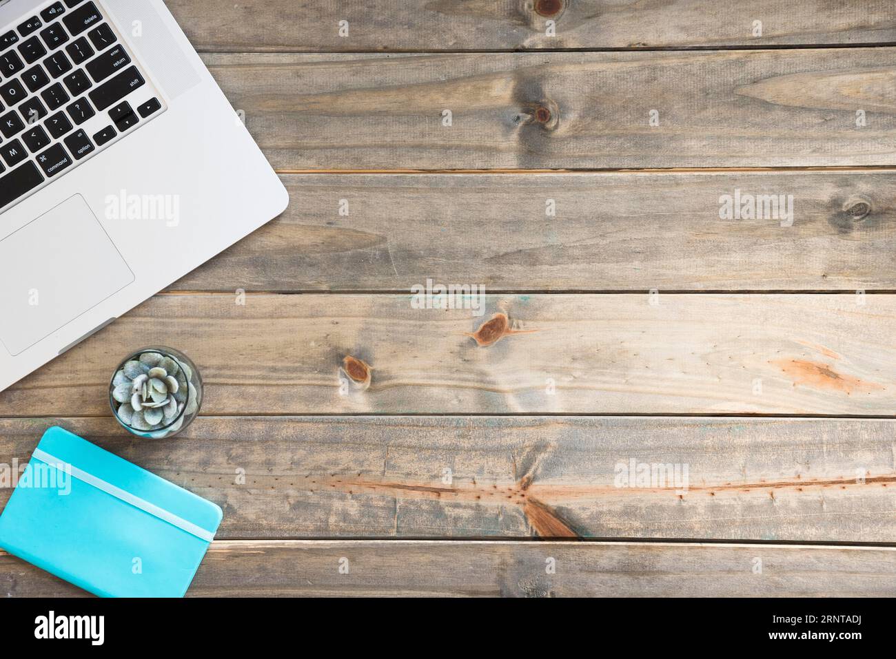 Minimalist neat hi-res stock photography and images - Alamy