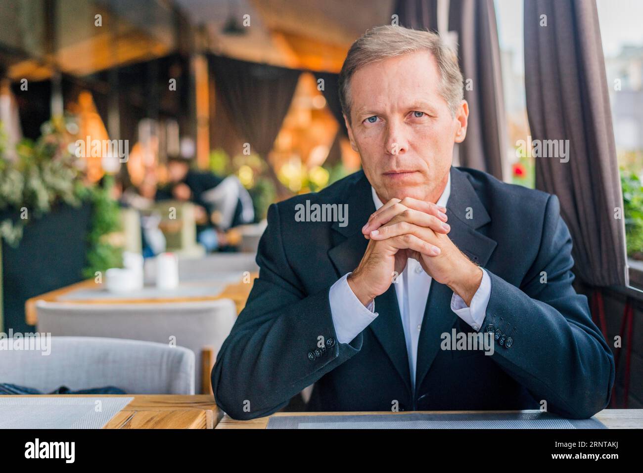 Portrait bearded man restaurant hi-res stock photography and images - Alamy