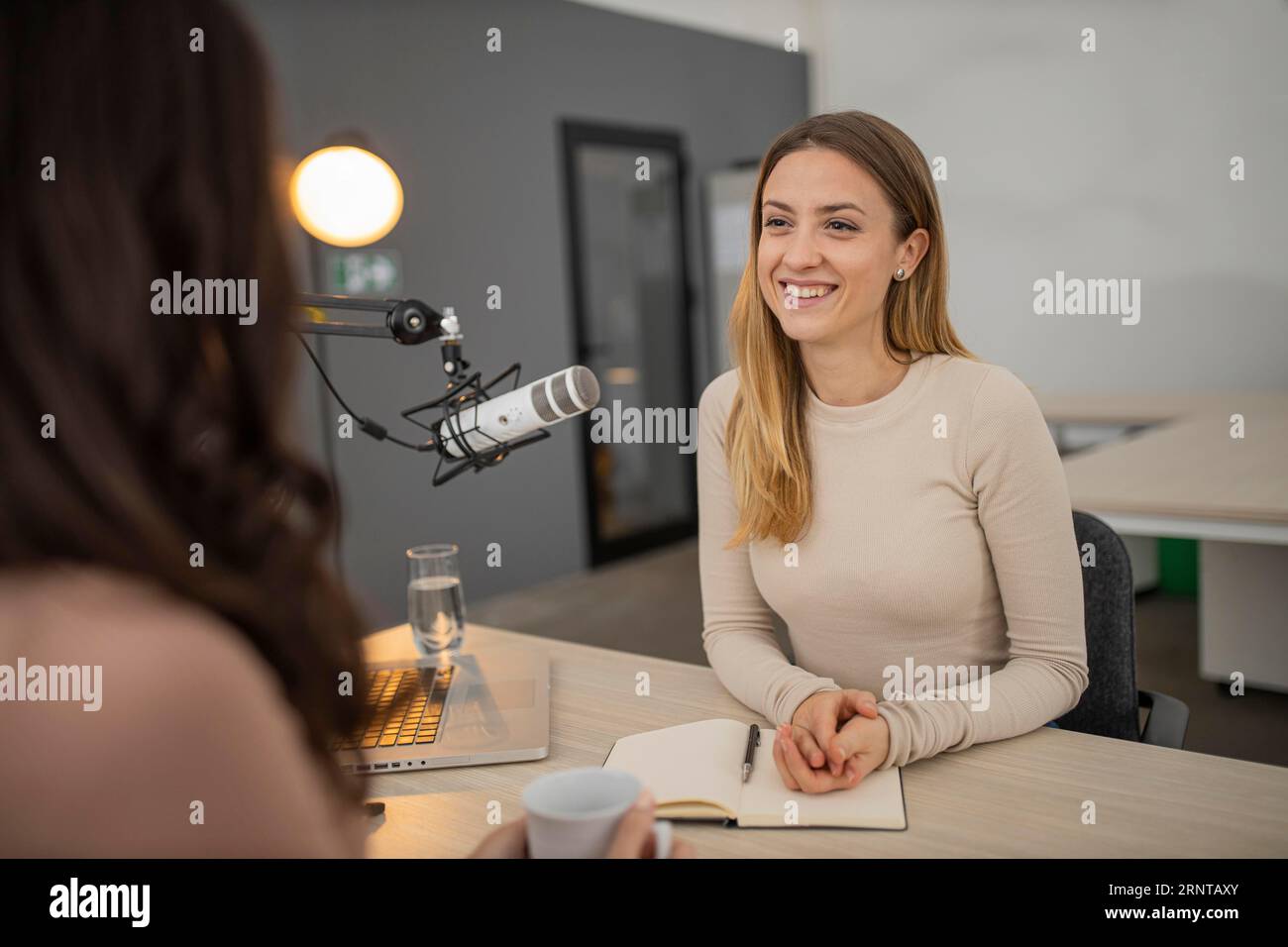 Radio broadcasting reporter hi-res stock photography and images - Alamy