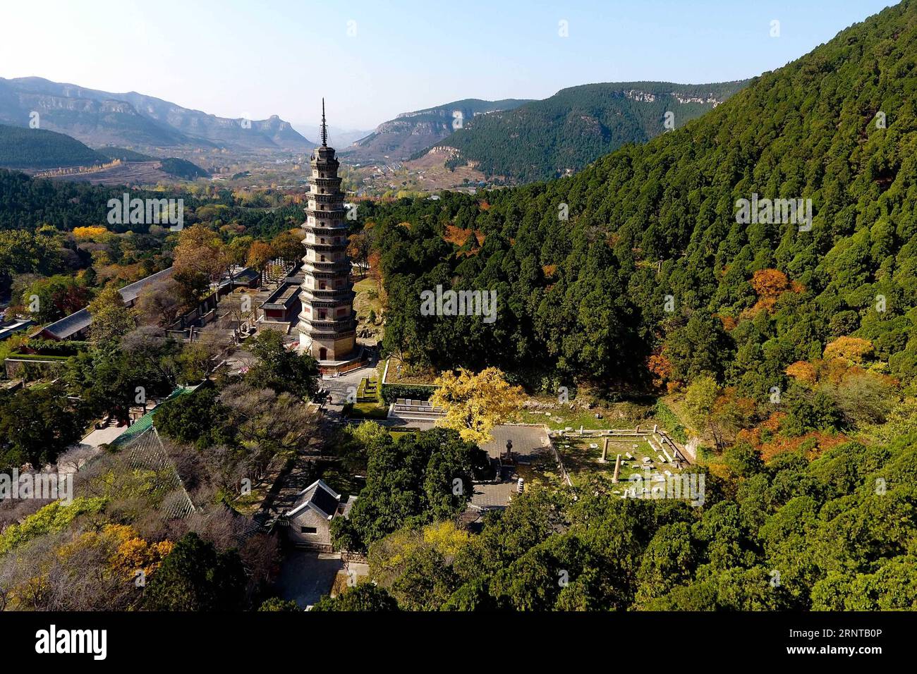 Lingyan temple hi-res stock photography and images - Alamy