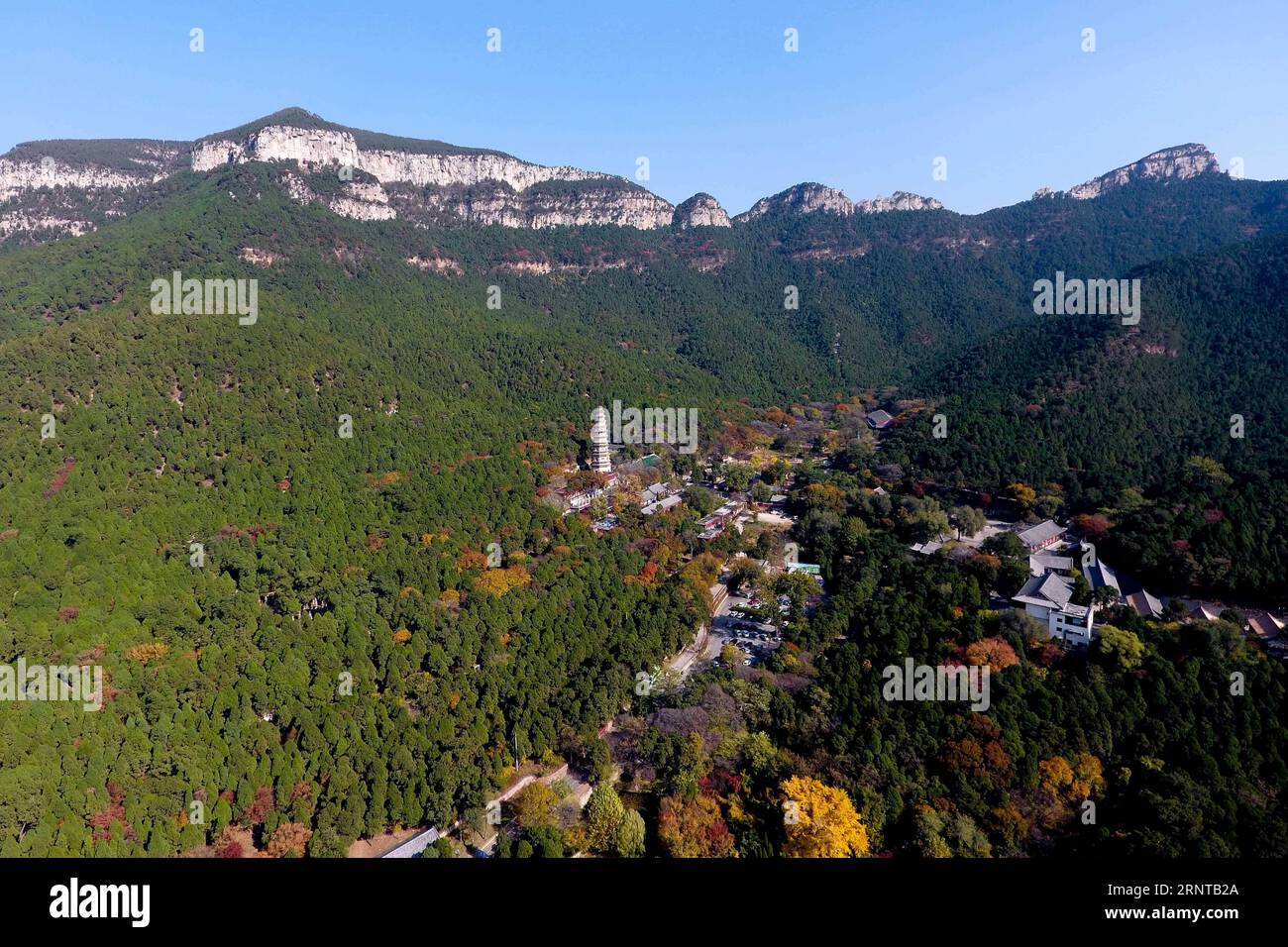 Lingyan temple hi-res stock photography and images - Alamy