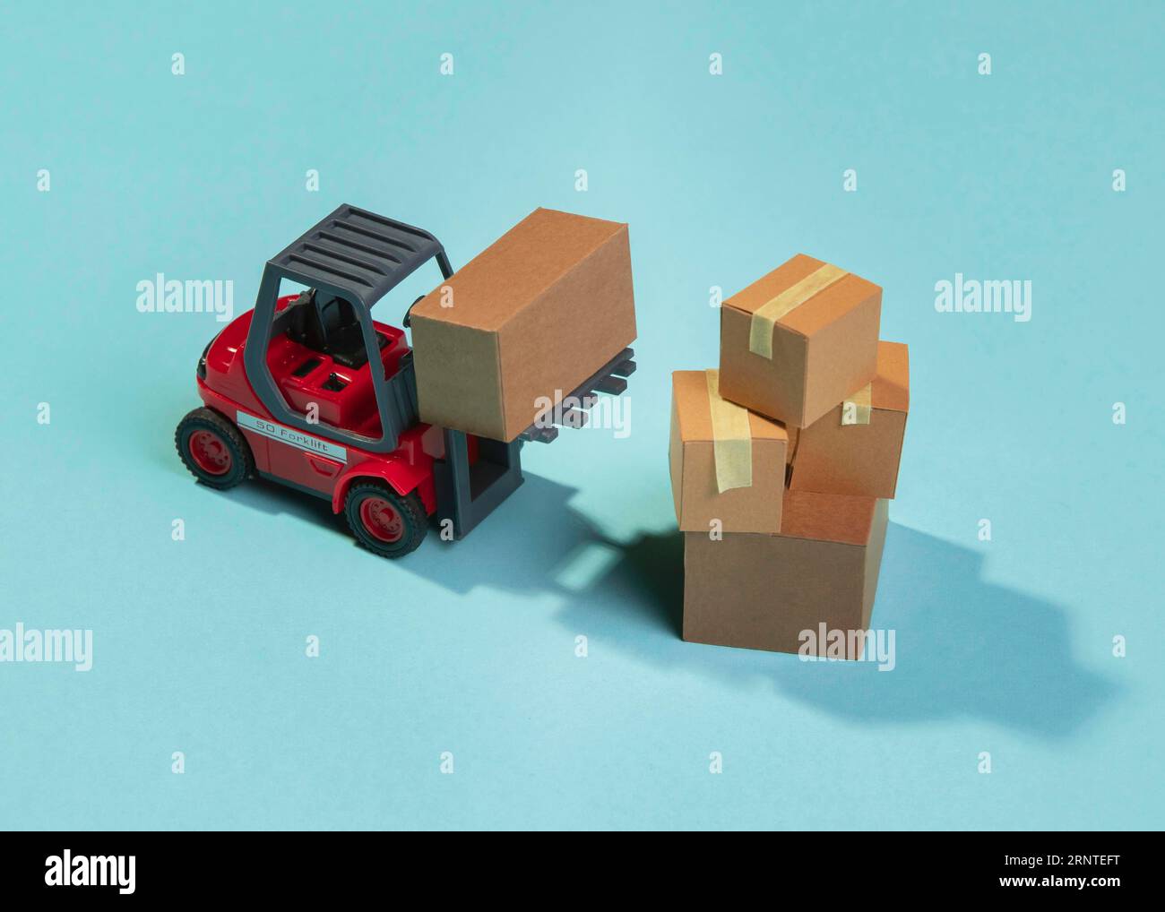 Forklift boxes hi-res stock photography and images - Alamy