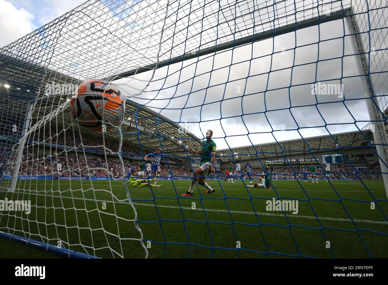 Brighton and Hove Albion's Evan Ferguson scores their side's first goal ...