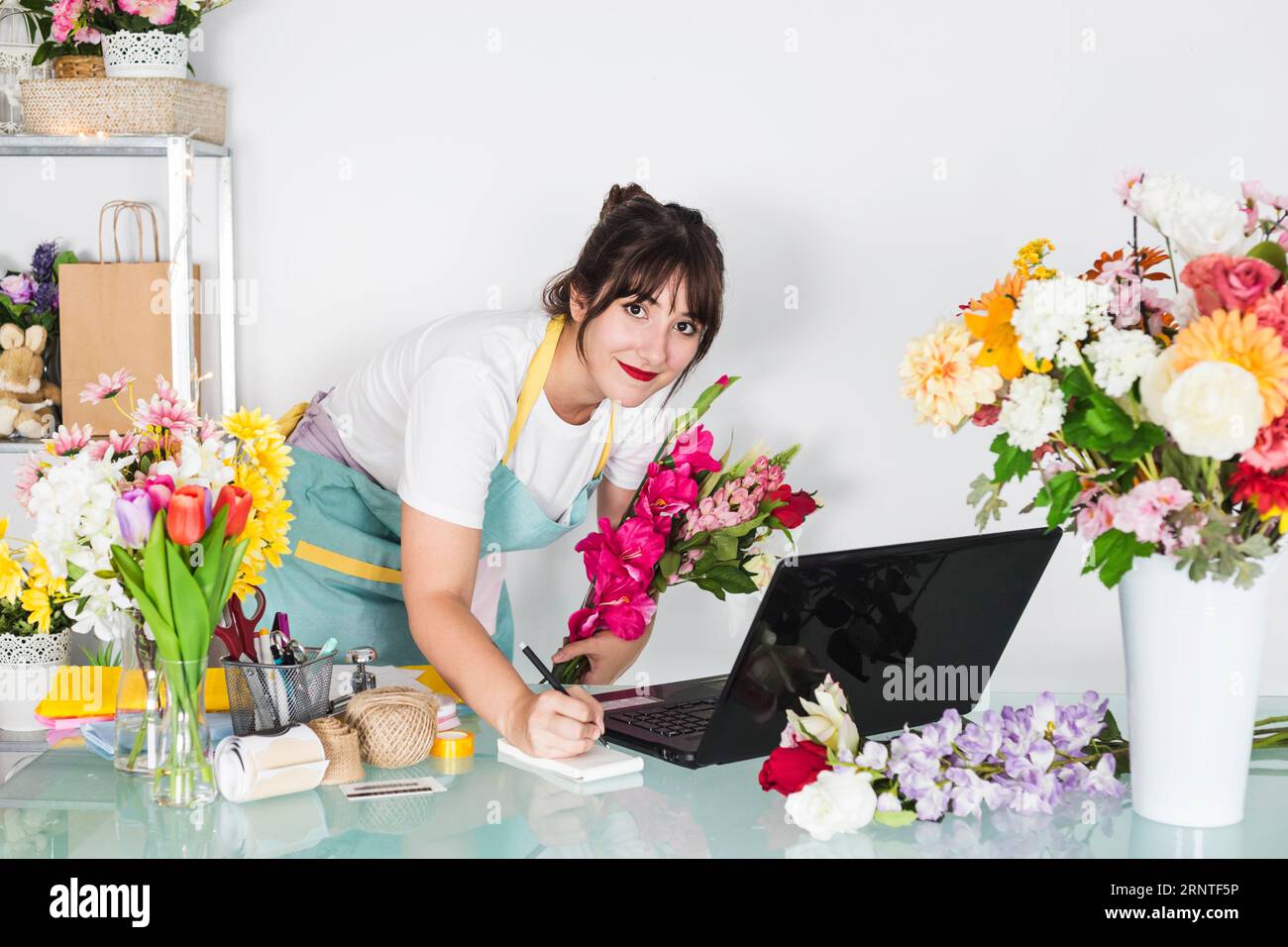 Portrait of florist hi-res stock photography and images - Alamy