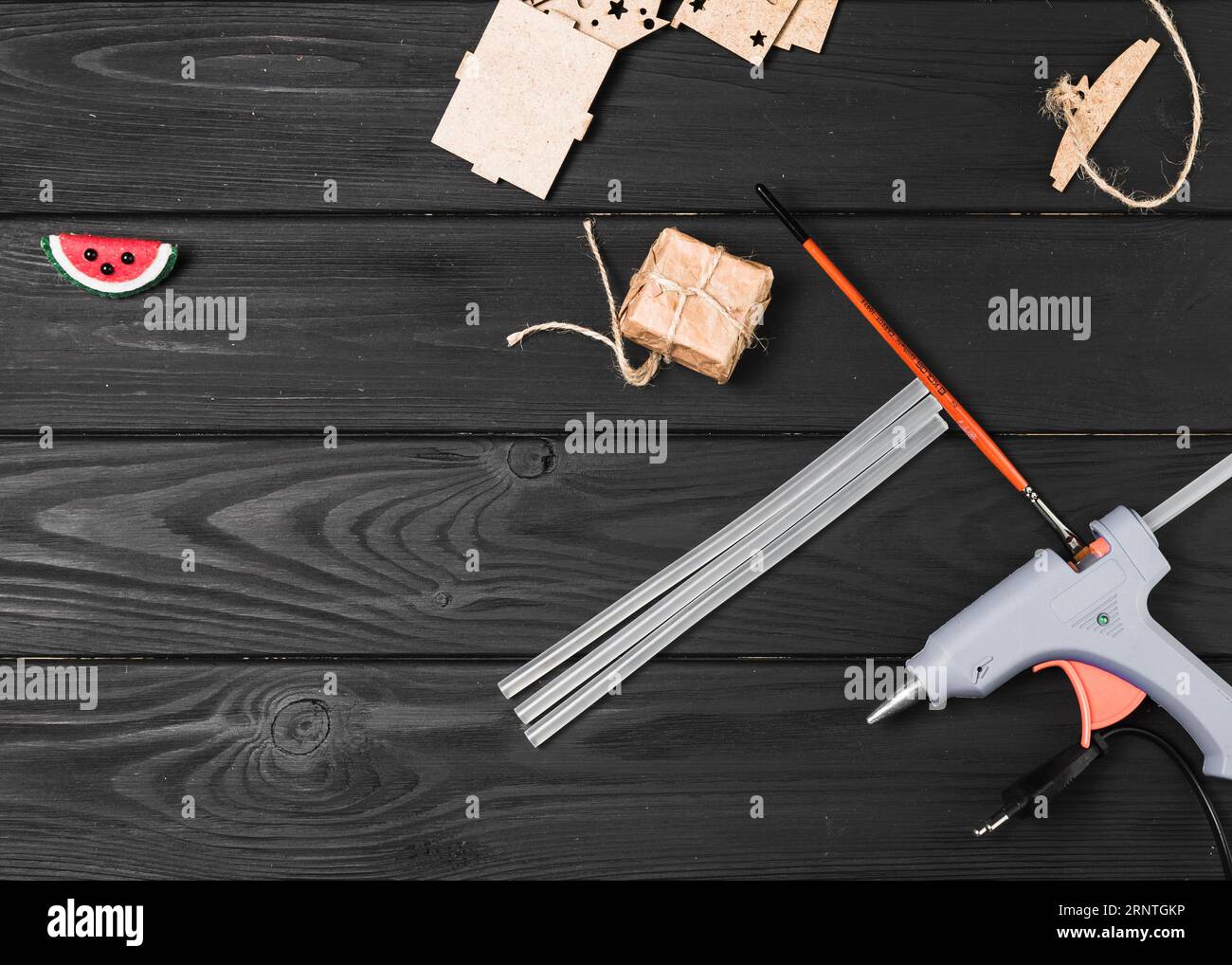 Top view craft equipment wooden backdrop Stock Photo - Alamy