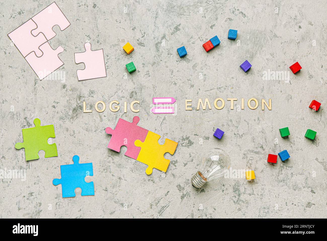 Arrows on grey background with cubes Stock Photo - Alamy