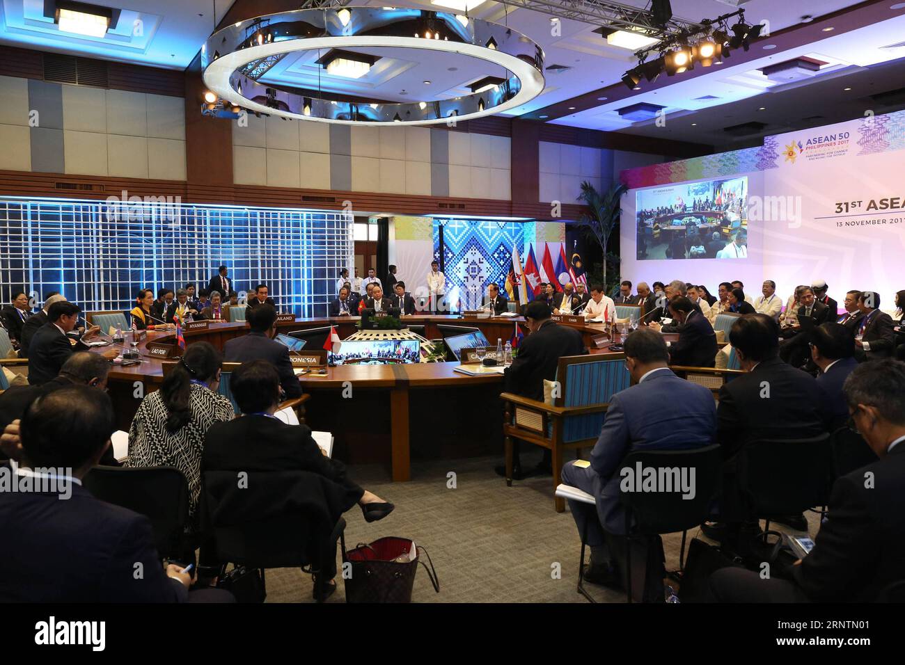 31st southeast asian nations summit hi-res stock photography and images ...
