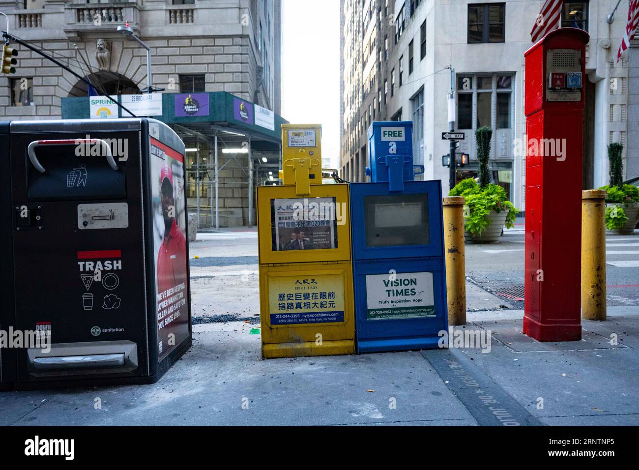 Cult movement hi-res stock photography and images - Alamy