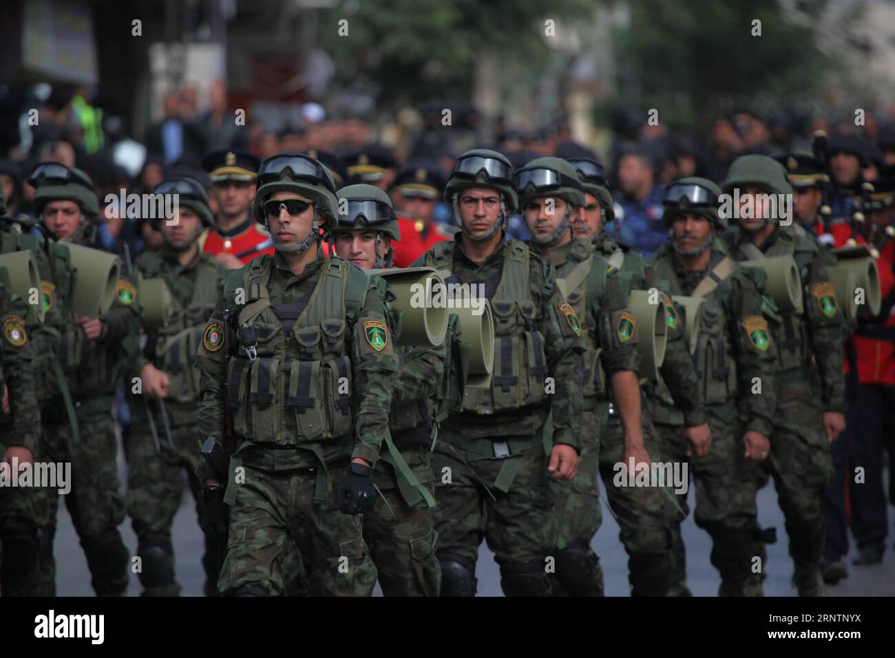 Members palestinian national security forces hi-res stock photography ...