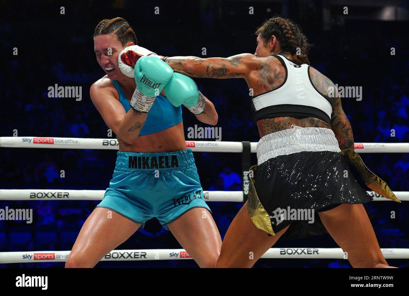 Silvia Bortot (right) strikes Mikaela Mayer in the Super-Lightweight ...
