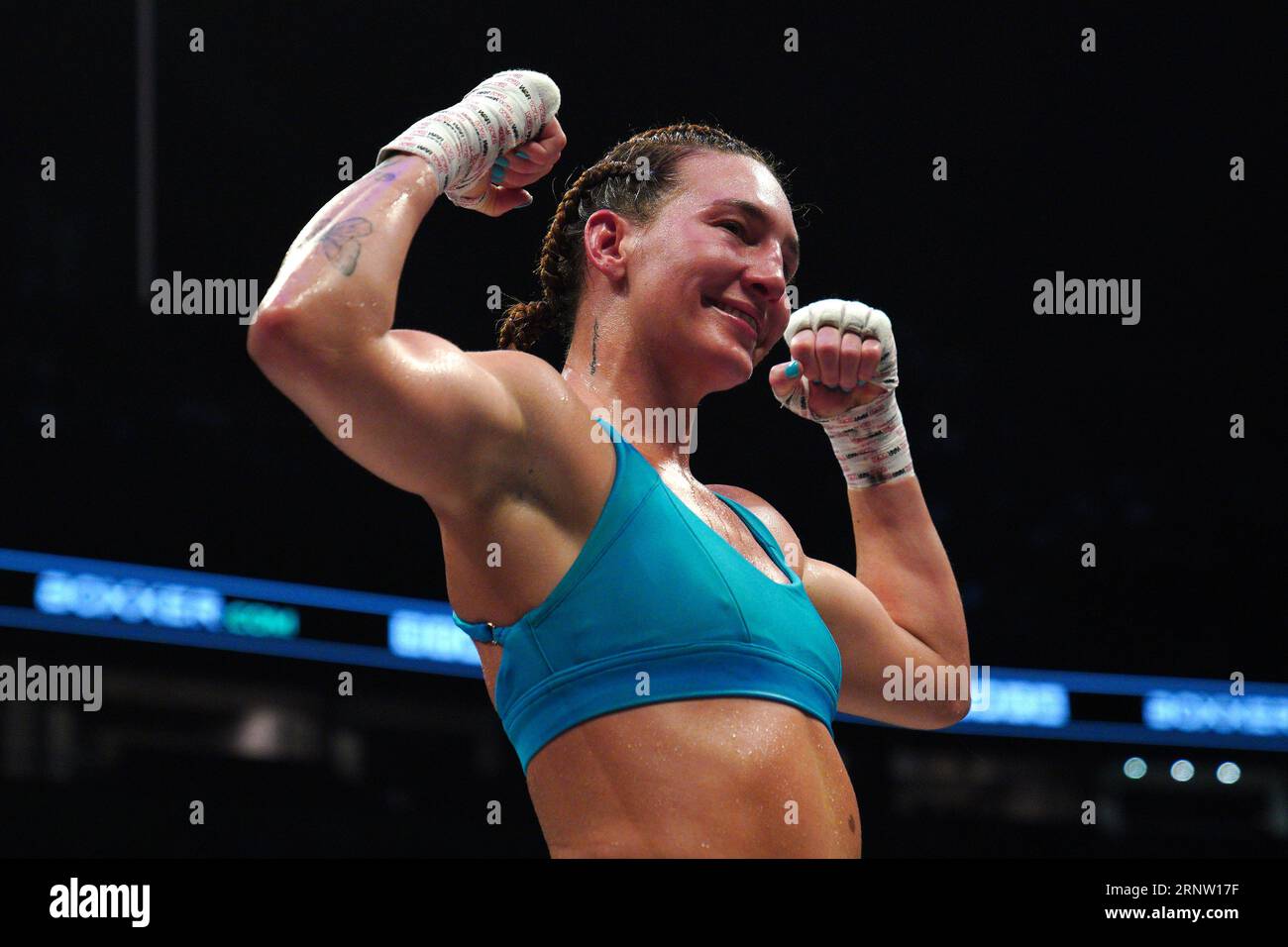 Mikaela Mayer celebrates victory against Silvia Bortot in the Super ...