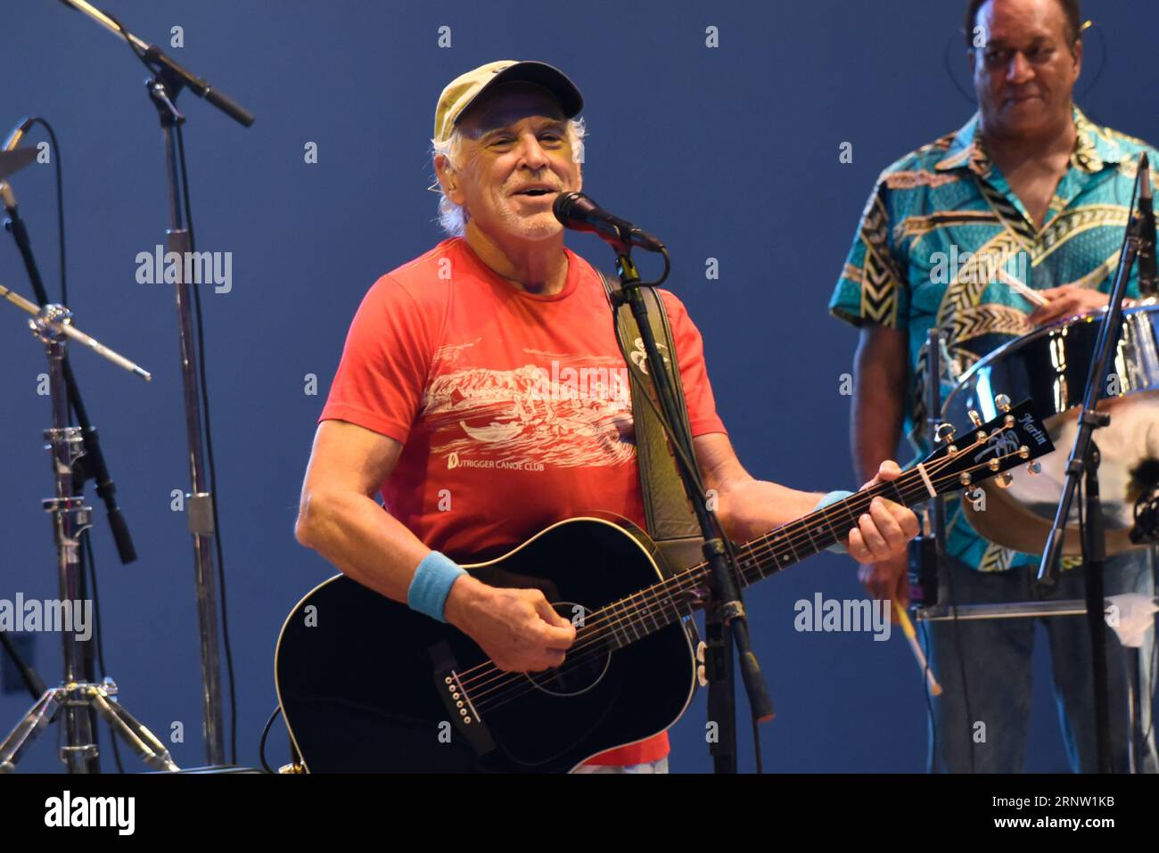 Singer icon circle hi-res stock photography and images - Alamy