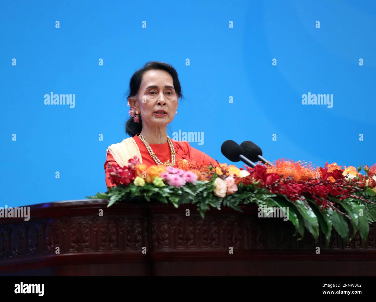 Meting myanmar hi-res stock photography and images - Alamy