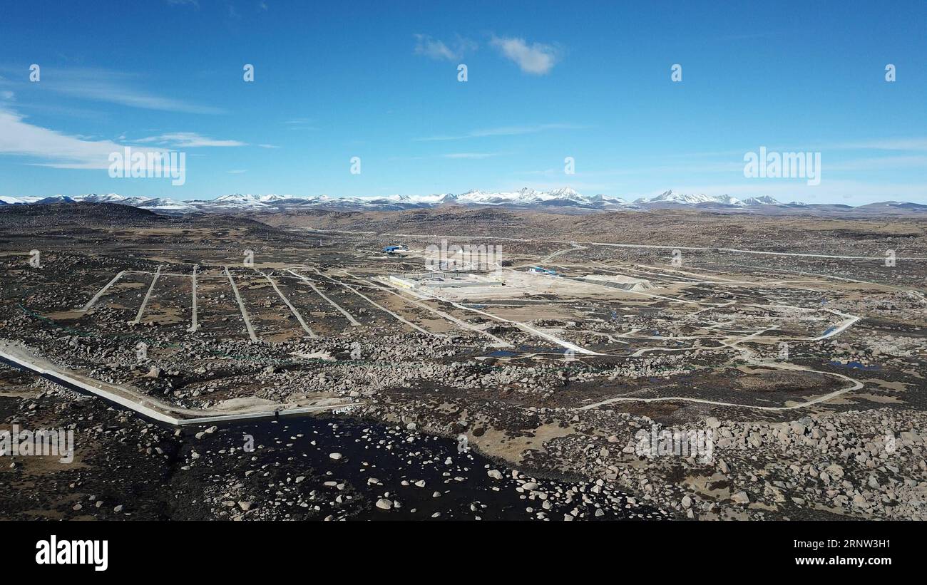 Lhaaso hi-res stock photography and images - Alamy