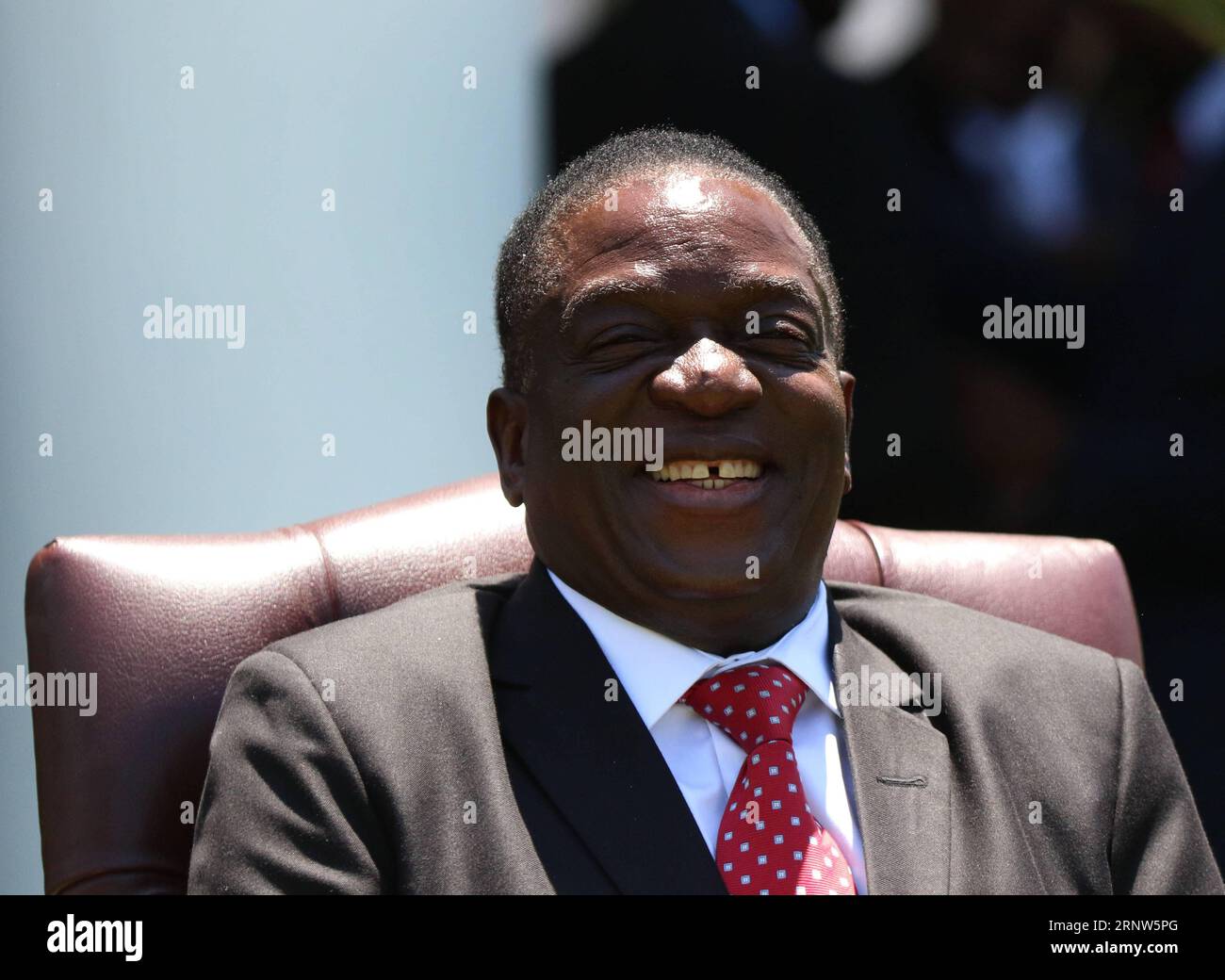 (171204) -- HARARE, Dec. 4, 2017 -- Zimbabwean President Emmerson ...