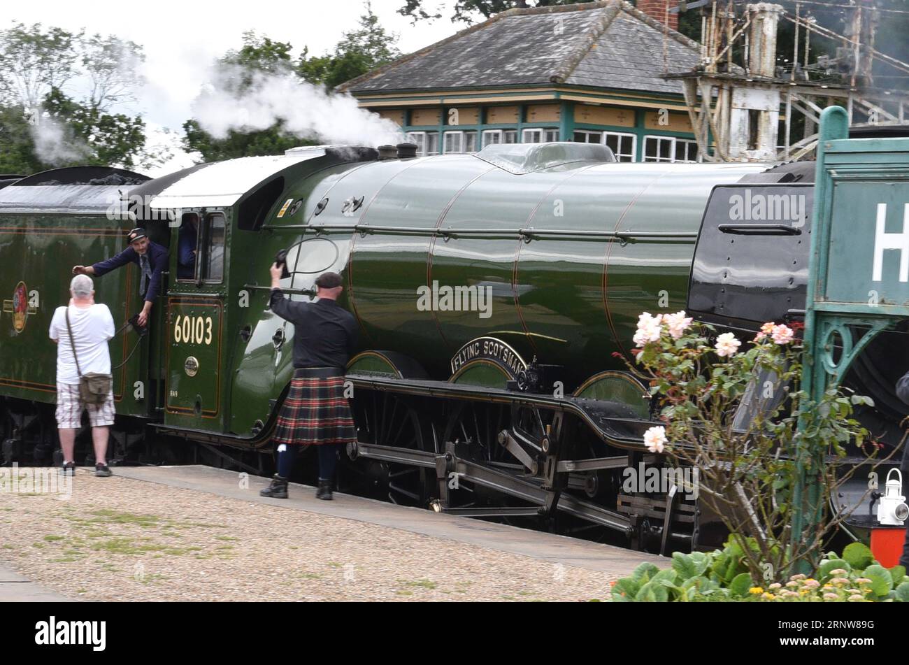 FLYING SCOTSMAN 60103 Steam Locomotive. LNER Class A3 "Pacific ...