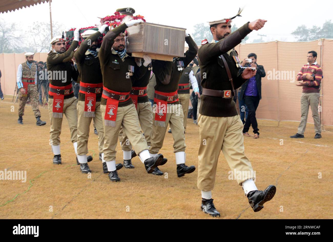 (171213) -- LAHORE (PAKISTAN), Dec. 13, 2017 -- Pakistani soldiers ...