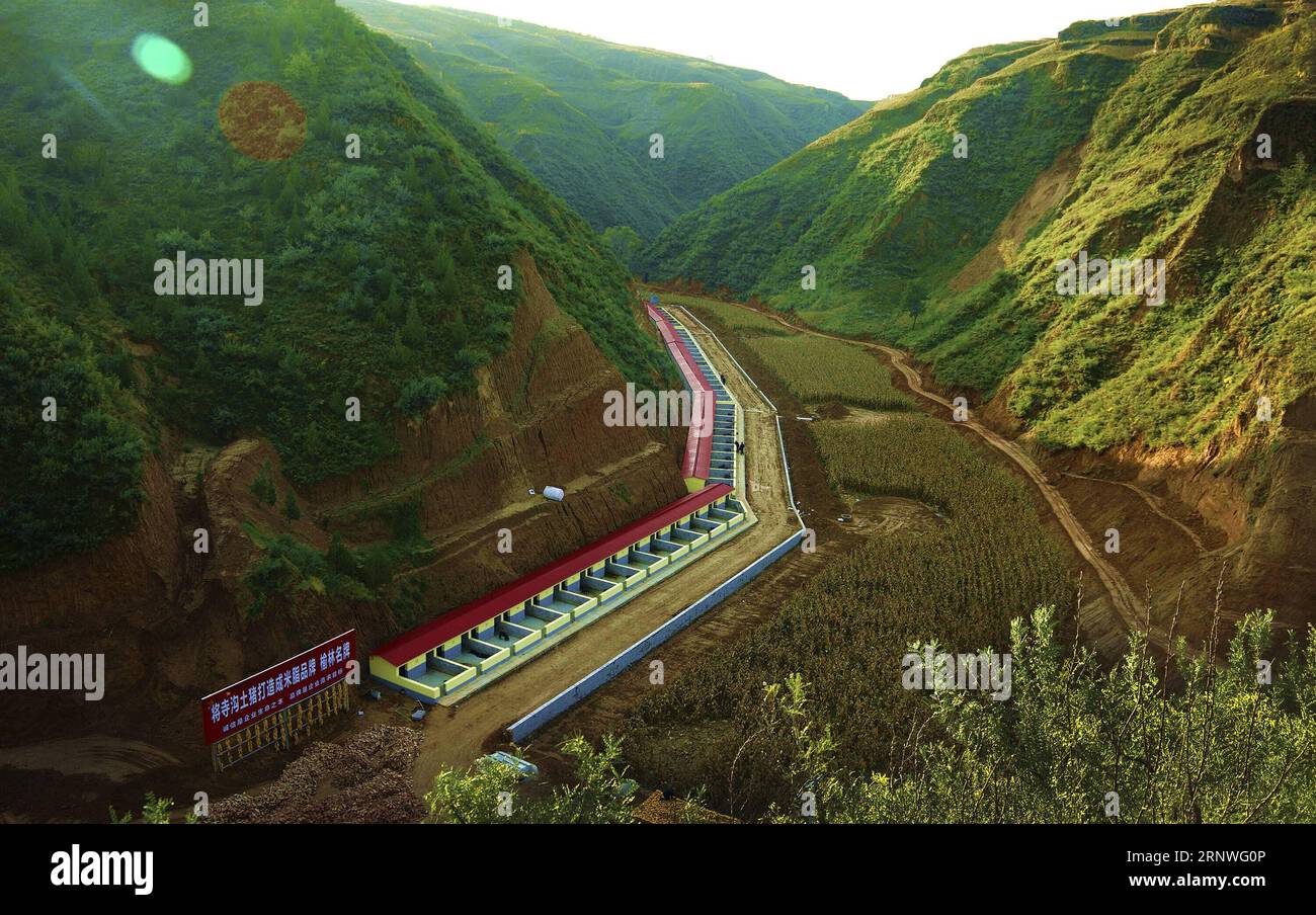 China shaanxi yulin poverty hi-res stock photography and images - Alamy