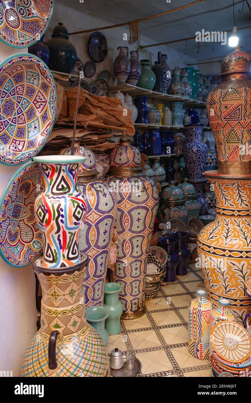 Moroccan handicrafts for sale hi-res stock photography and images - Alamy