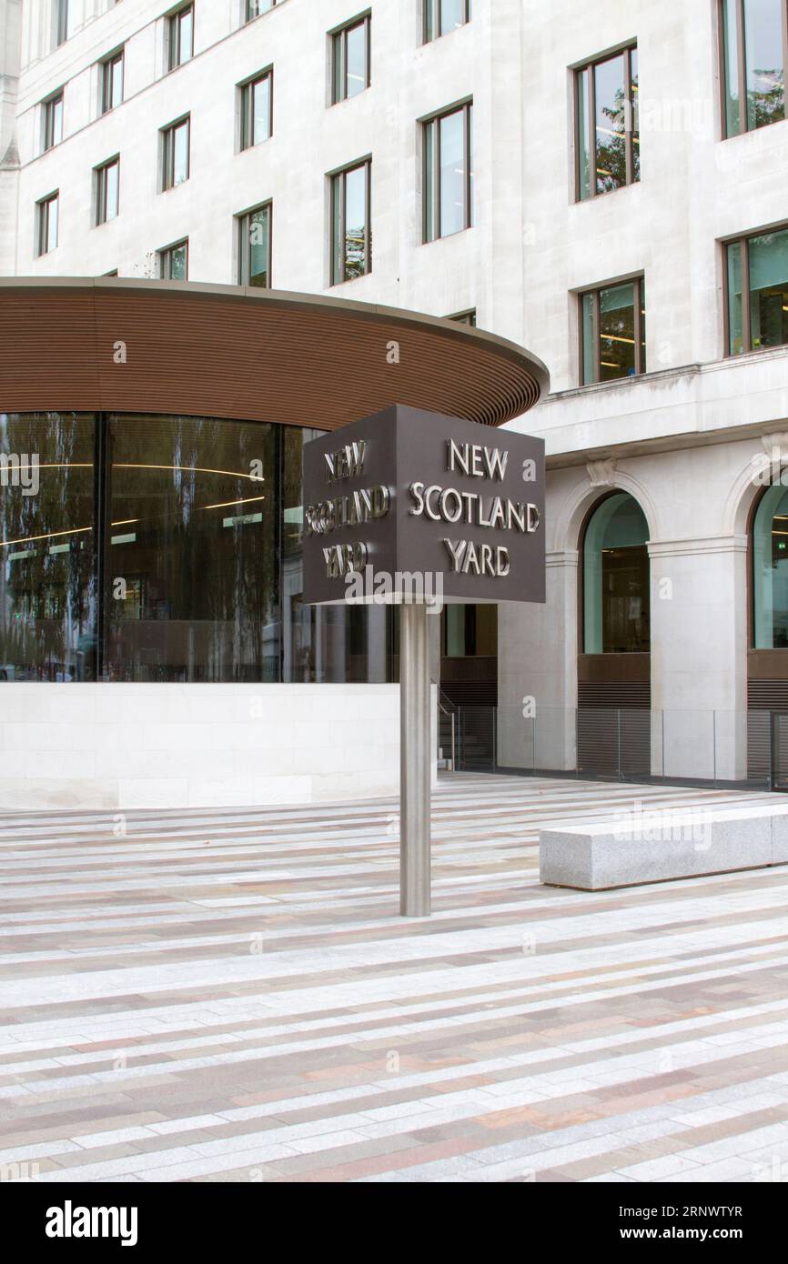 Scotland Yard sign, the famous spinning sign outside the headquarters ...