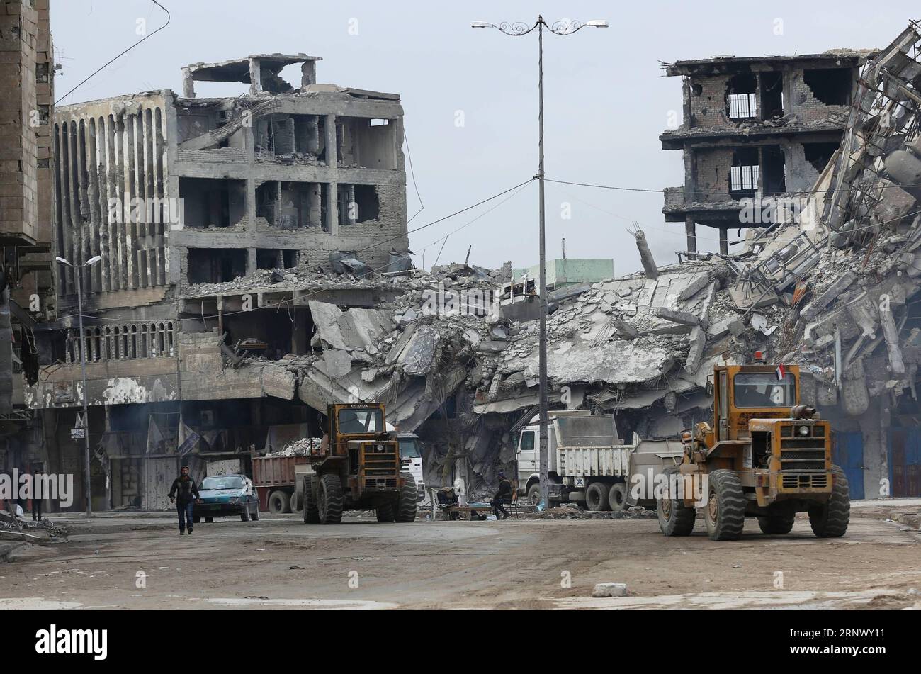 Damage collapsed building seen hi-res stock photography and images - Alamy
