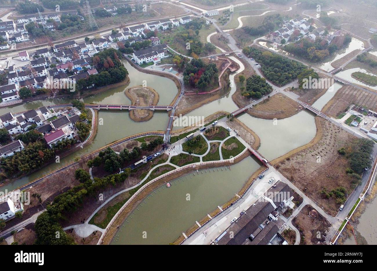 (180105) -- BEIJING, Jan. 5, 2018 -- Photo taken on Dec. 6, 2017 shows ...