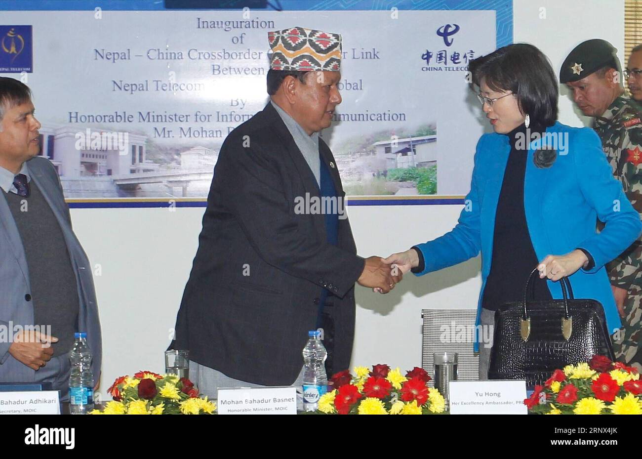 Nepal china link hi-res stock photography and images - Alamy