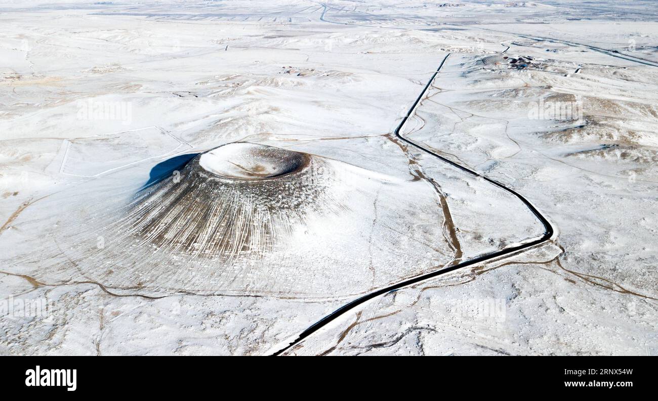 (180113) -- HOHHOT, Jan. 13, 2018 -- Photo taken on Jan. 13, 2018 shows ...