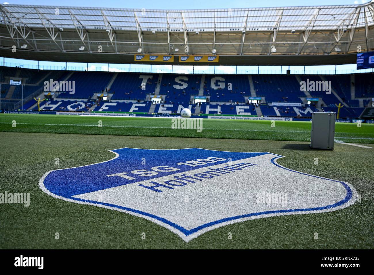 1st fbl hi-res stock photography and images - Alamy