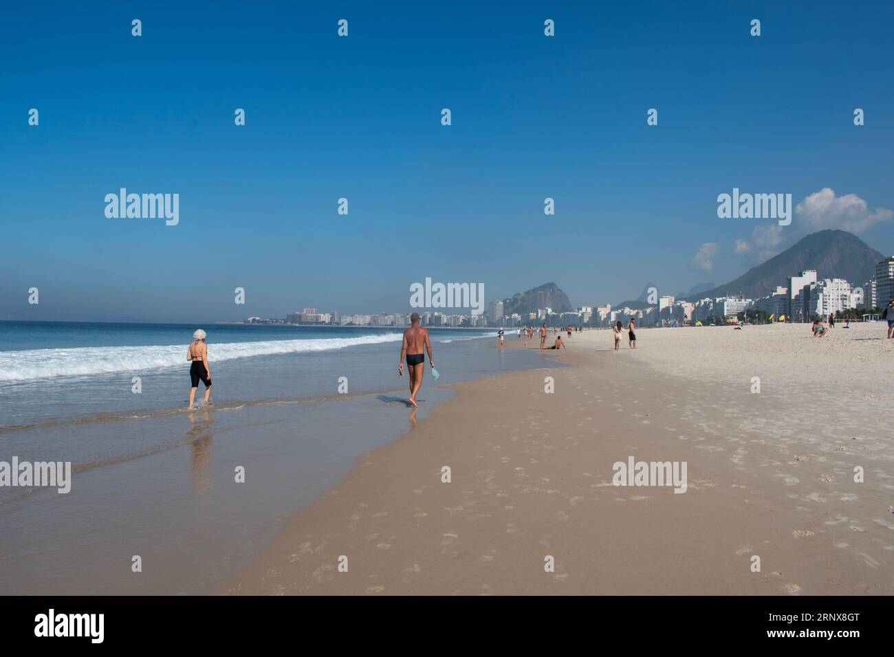 Rio de janeiro people hi-res stock photography and images - Alamy