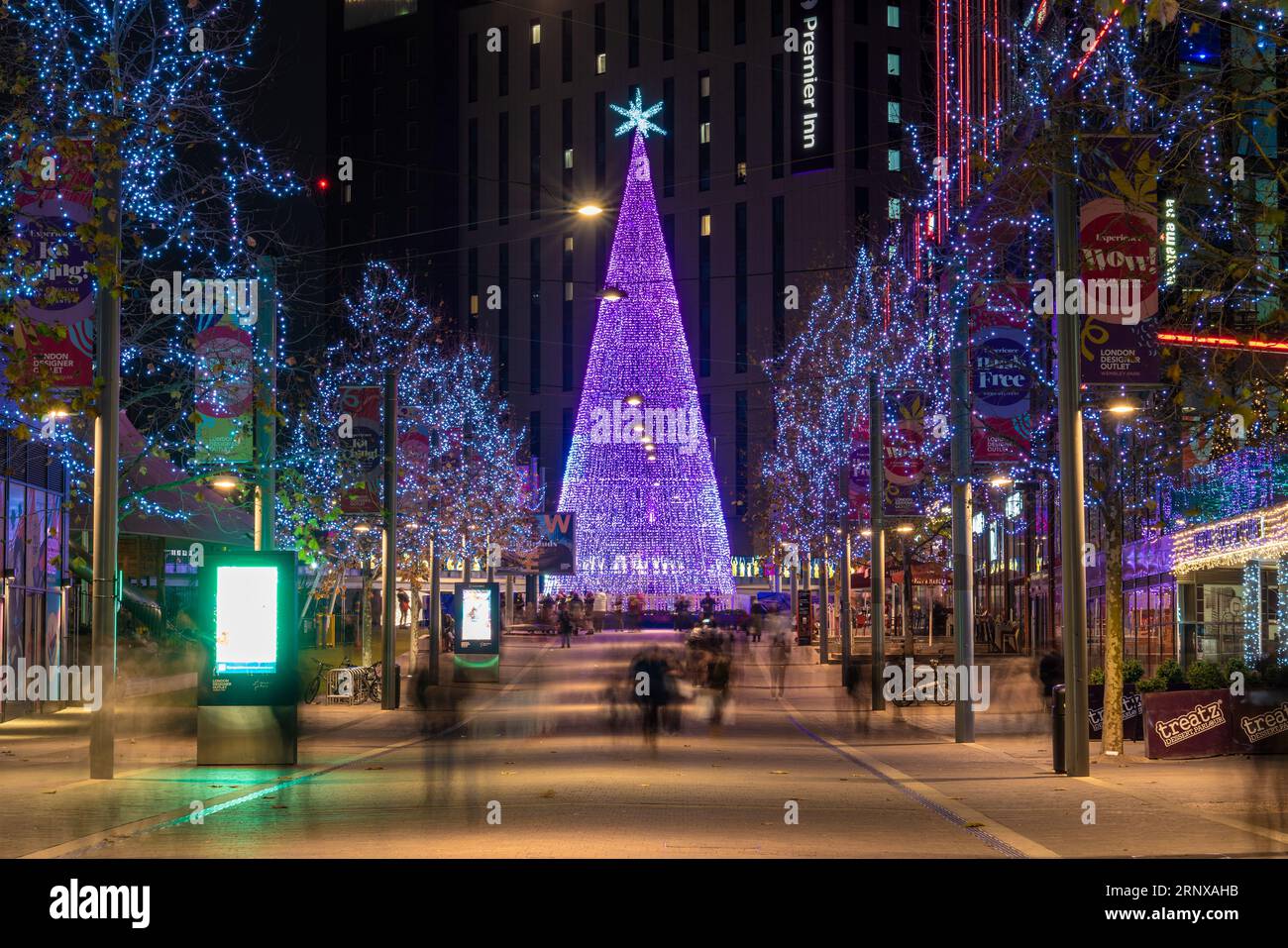 Wembley designer outlet shops hi-res stock photography and images - Alamy