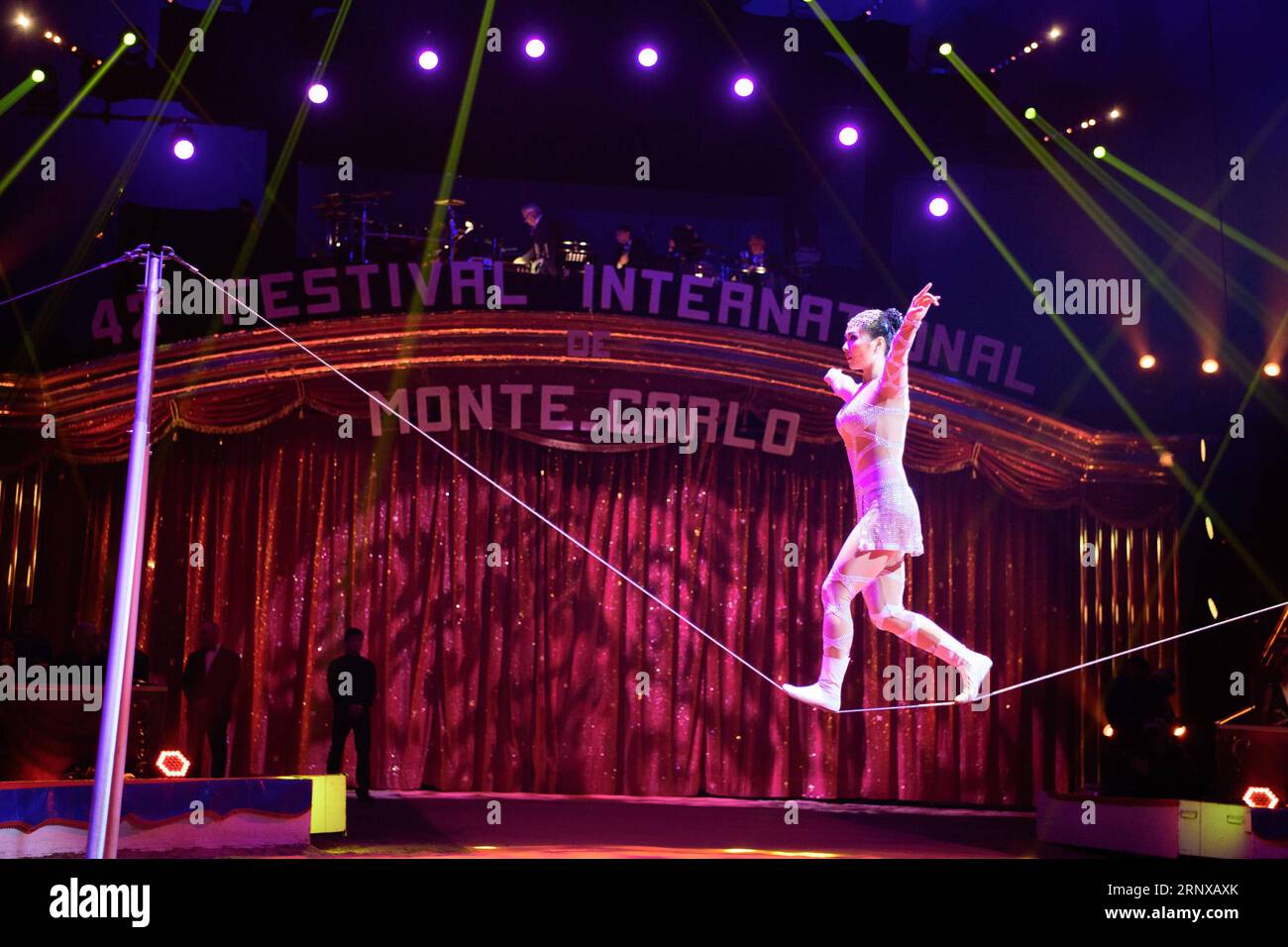 (180120) -- FONTVIEILLE, Jan. 20, 2018 -- Chinese acrobat Huang Yang ...