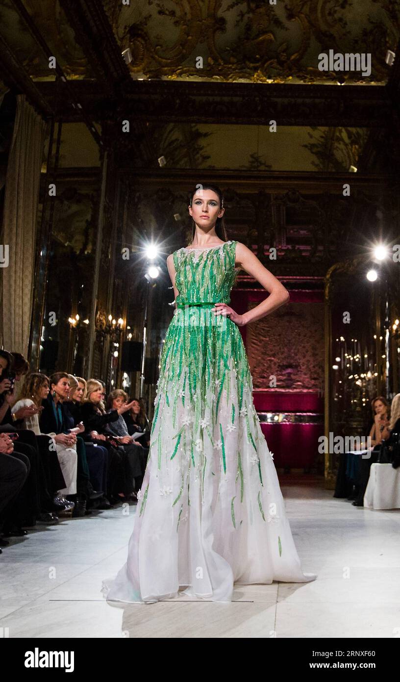 Altaroma rome hi-res stock photography and images - Alamy