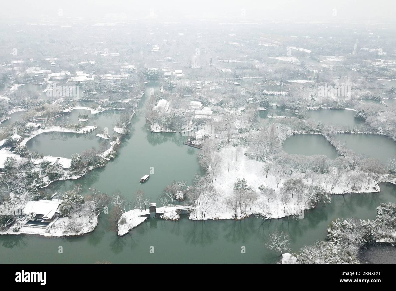 Snow in winter in hangzhou hi-res stock photography and images - Alamy
