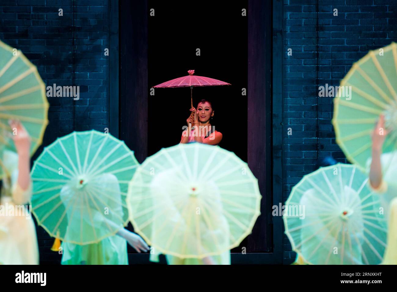 John dance racing hi-res stock photography and images - Alamy