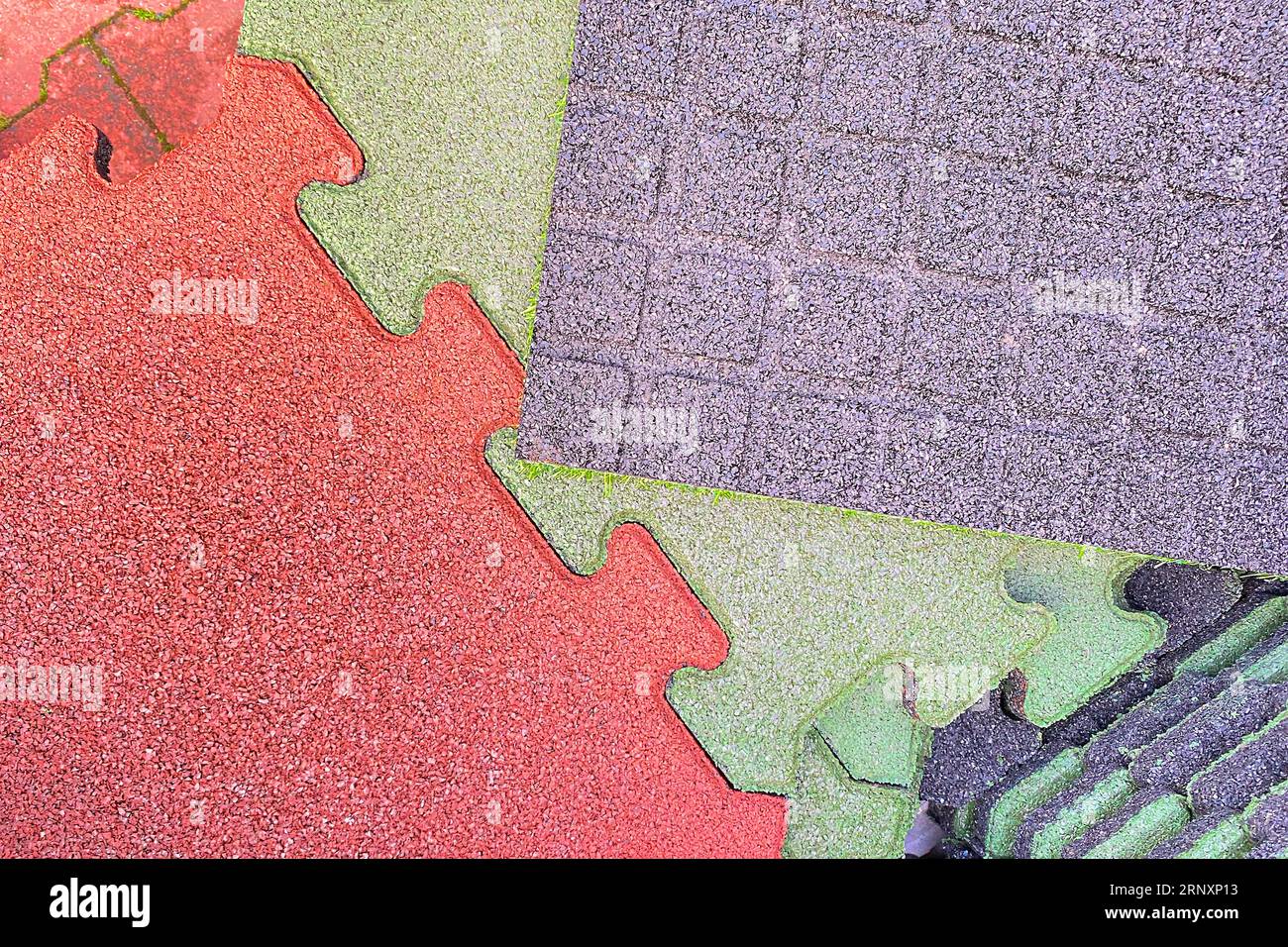 Rubber Interlocking Tiles. Green artificial carpet safe mat with ...