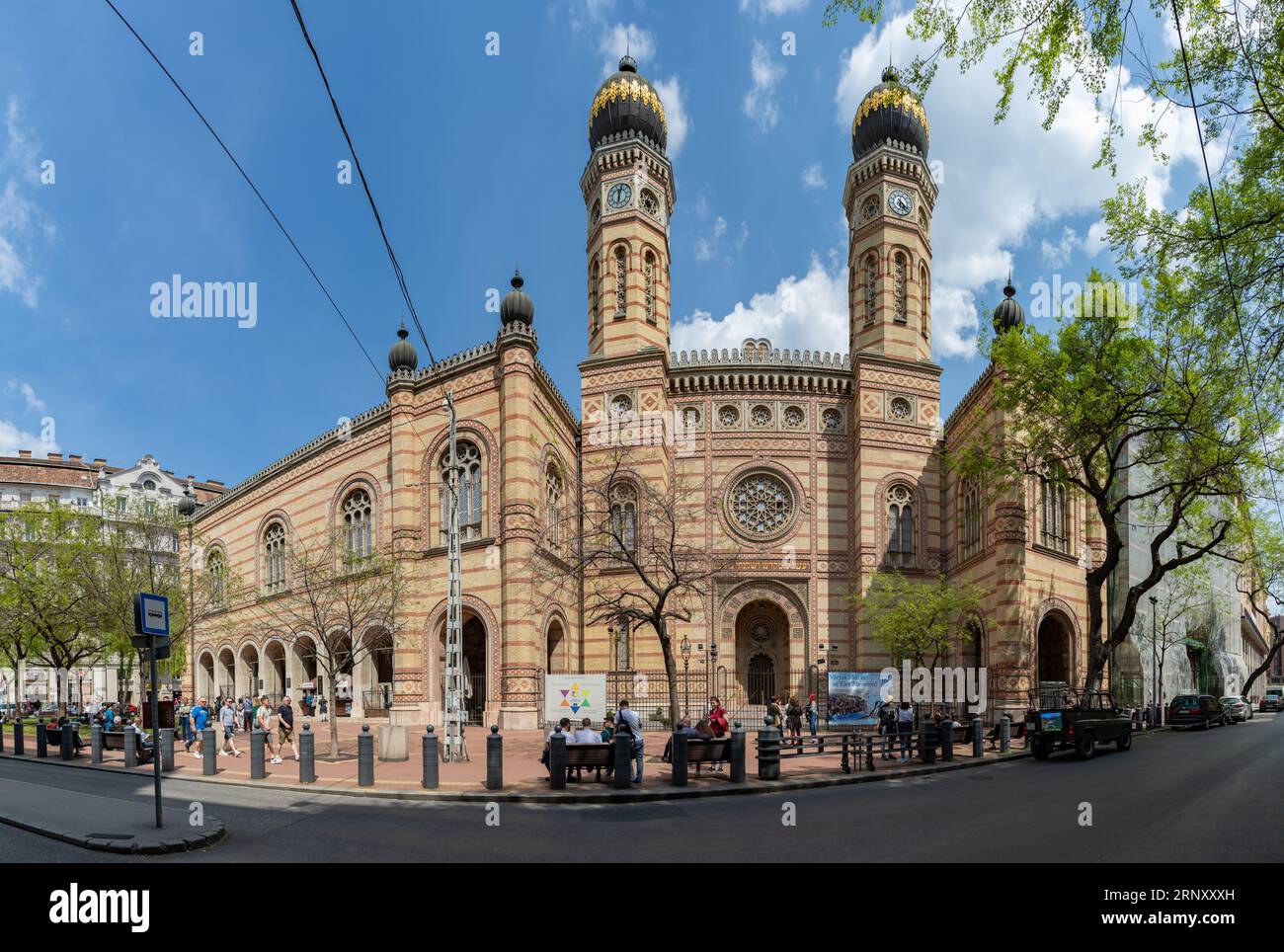A picture of the Dohany Street Synagogue Stock Photo - Alamy