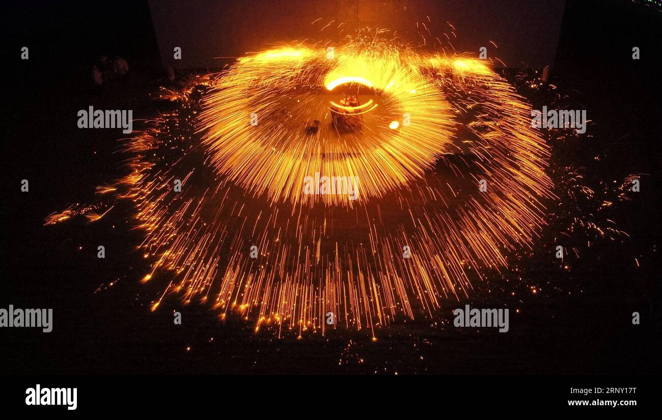 Dashuhua hi-res stock photography and images - Alamy