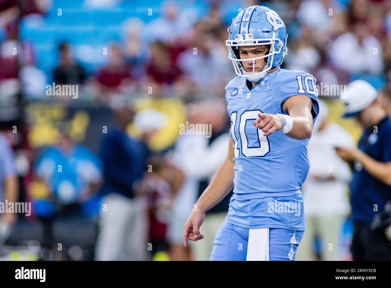 Charlotte, NC, USA. 2nd Sep, 2023. North Carolina Tar Heels quarterback ...